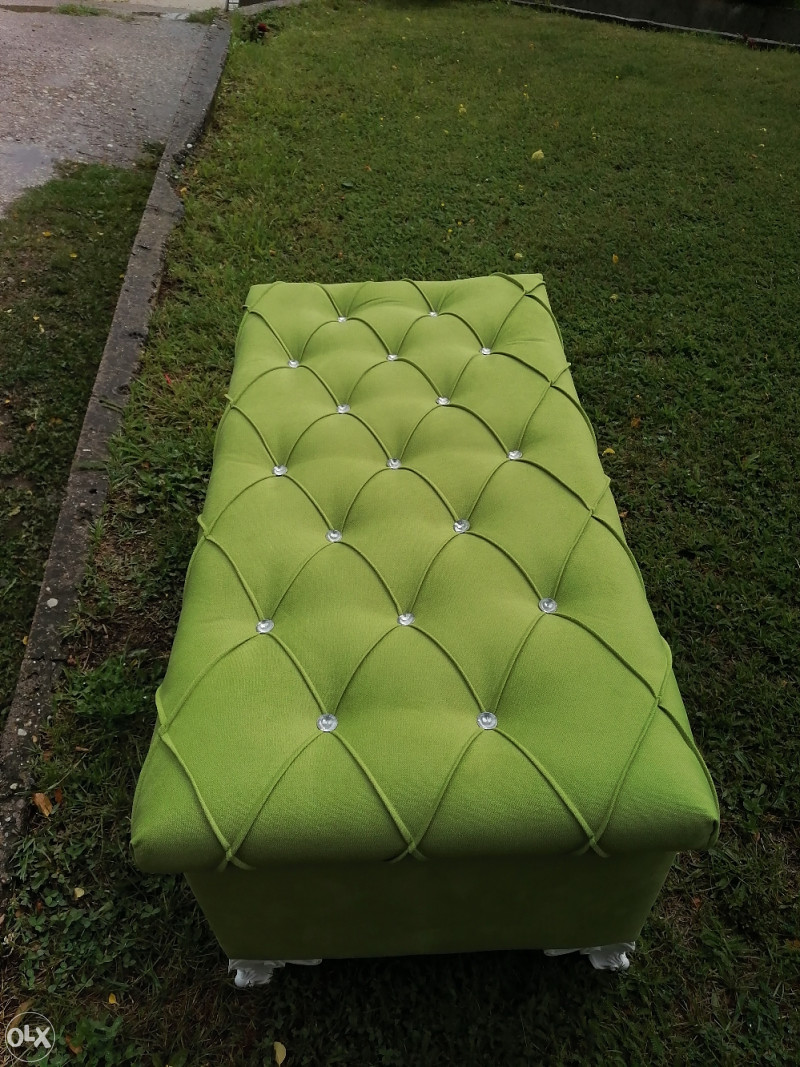 Tabure kraljevski vez na otvaranje u svim bojama - Tabure - OLX.ba