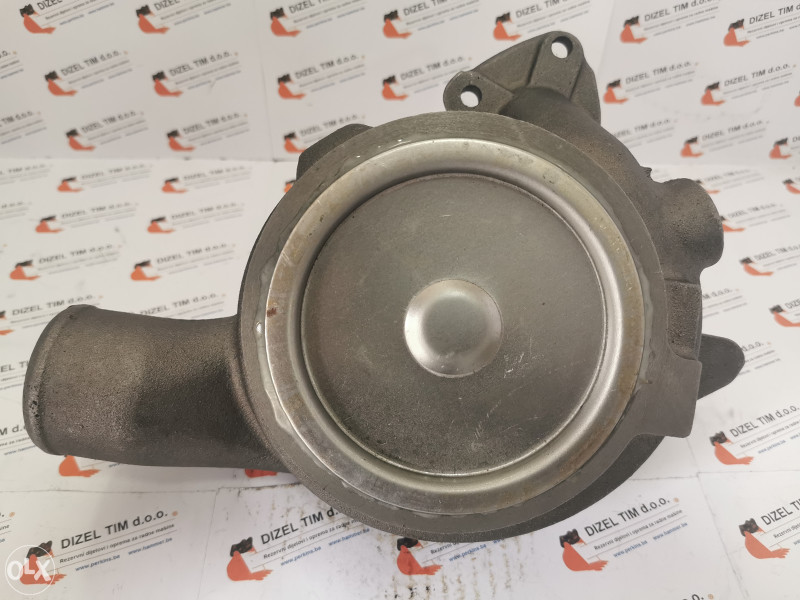 Vodena pumpa PERKINS U5MW0157 JCB 332/H0893 - Rezervni dijelovi - OLX.ba