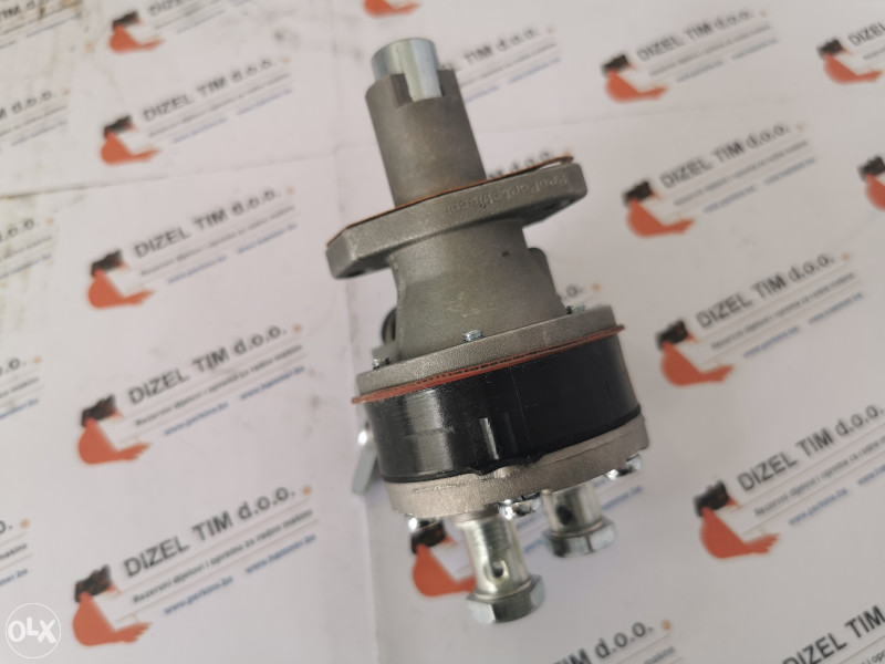 AC pumpa PERKINS 130506140 - Rezervni dijelovi - OLX.ba