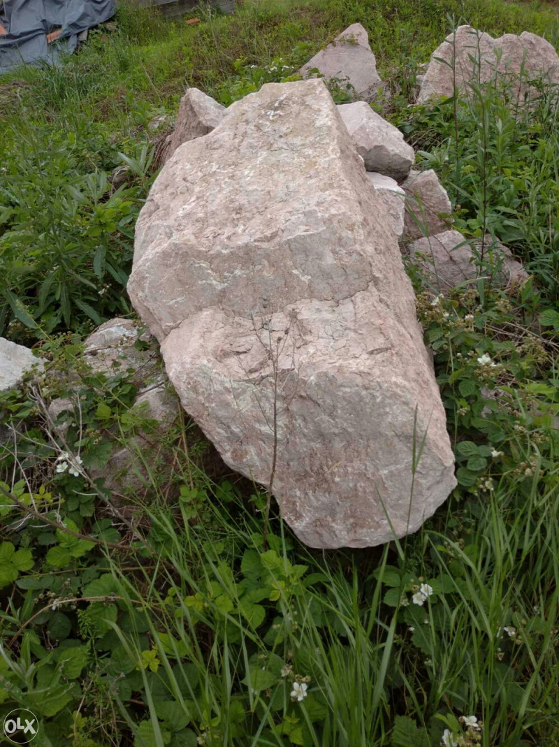 Crveni mermer neobradjen, za ograde - Kamen i ploče za zidanje - OLX.ba