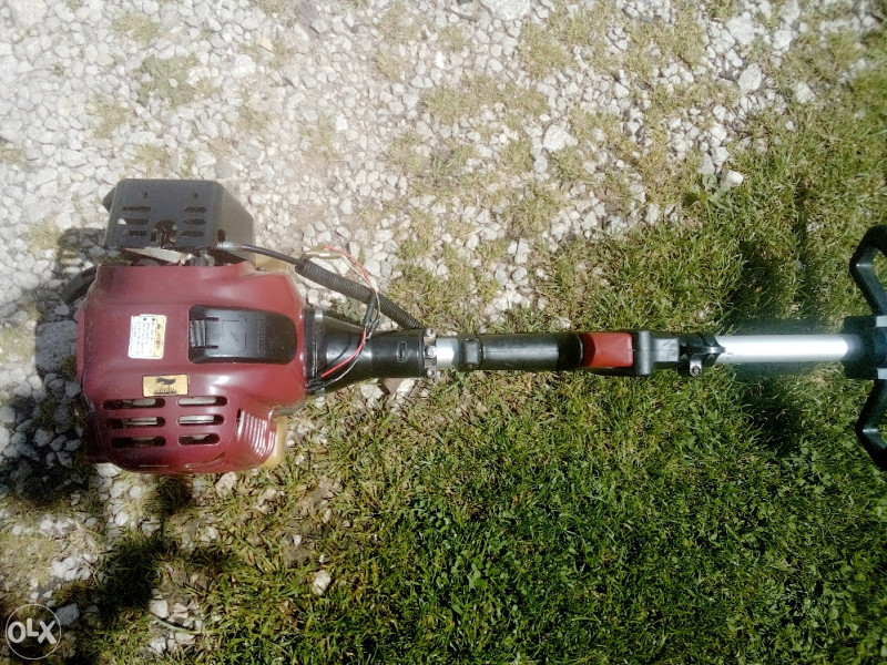 Trimer na cisti benzin,stanje ekstra bez marke ulaganja - Kosilice i Trimeri - OLX.ba