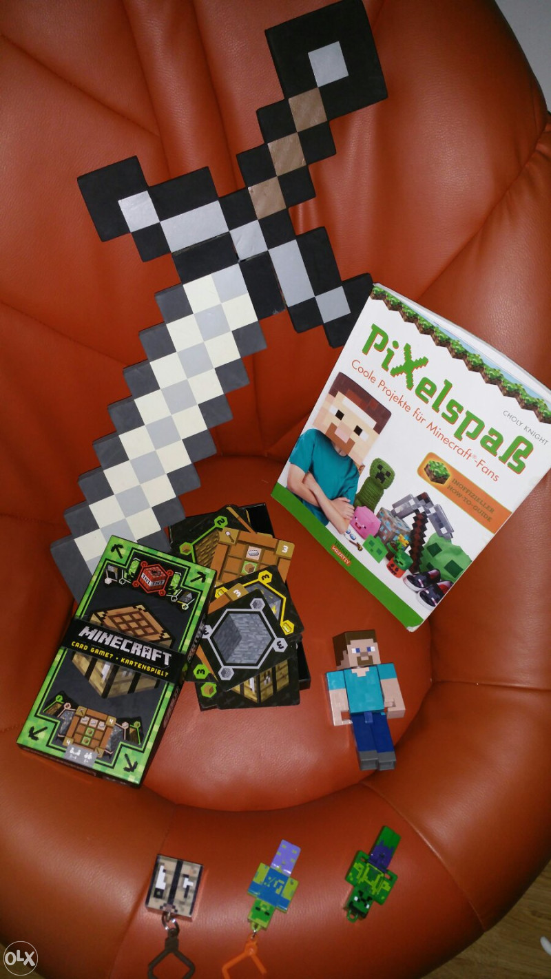 Minecraft,knjiga,mac i karte - Vazne i saksije - OLX.ba