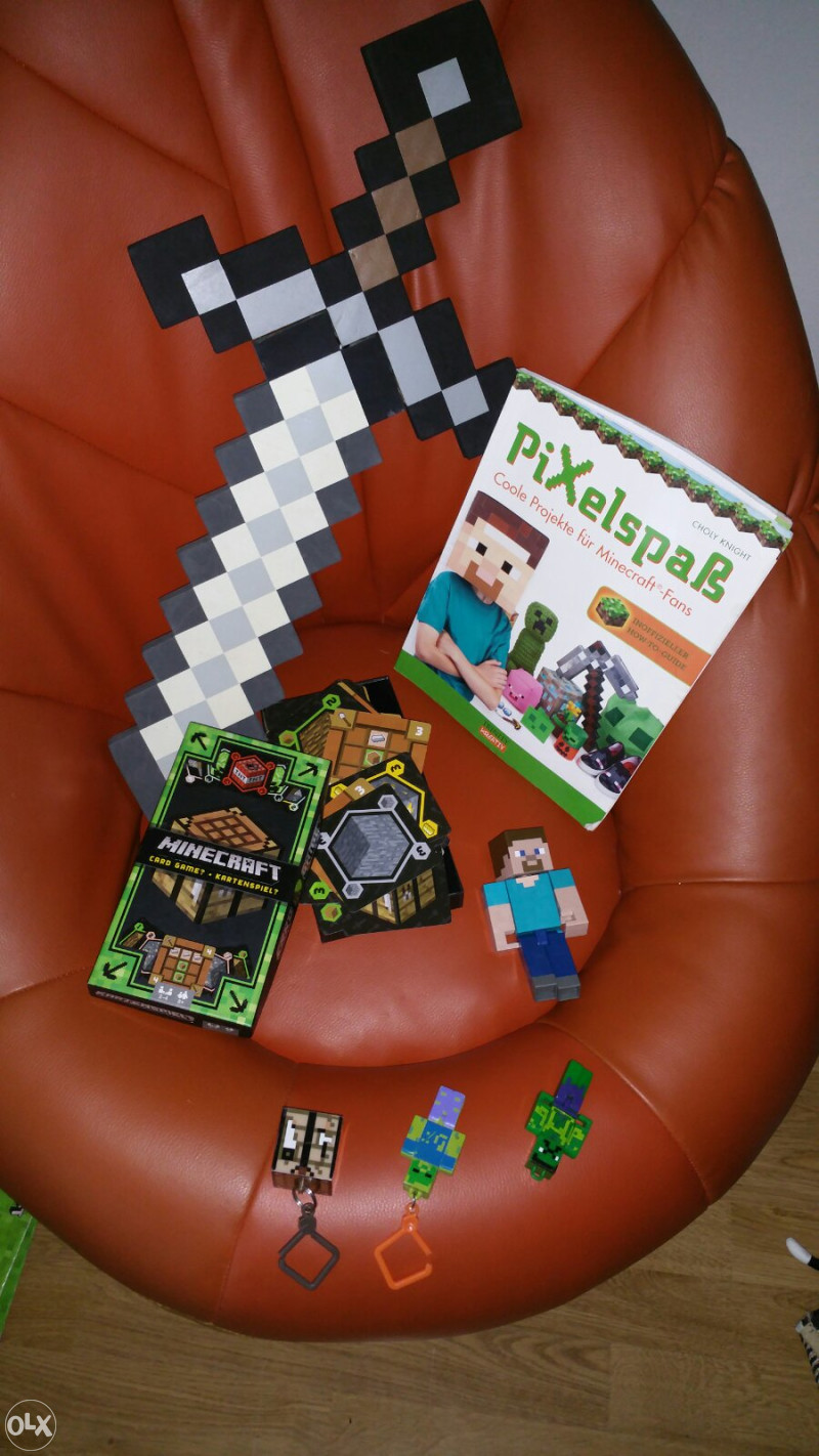 Minecraft,knjiga,mac i karte - Vazne i saksije - OLX.ba
