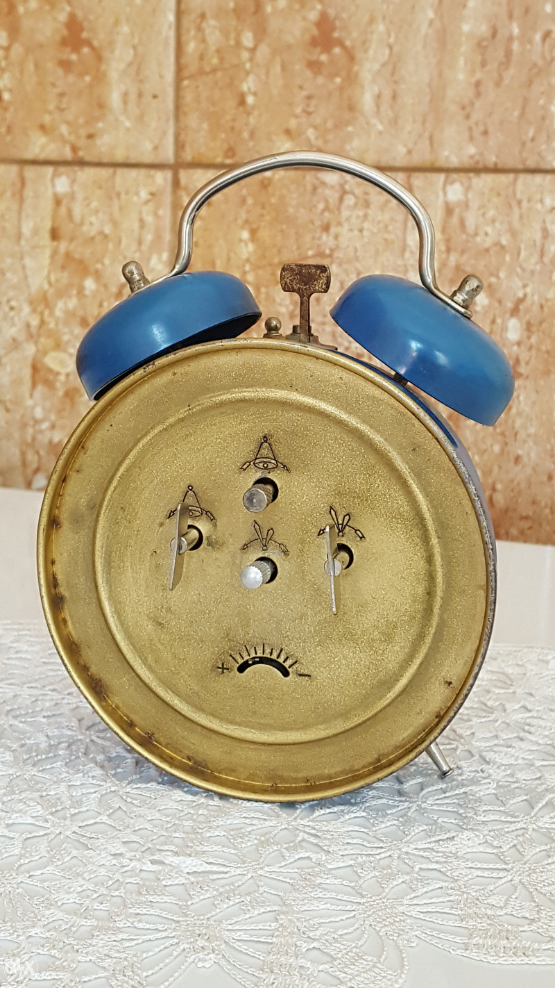 STOLNI SAT-INSA-YUGOSLAVIA-VEKER-BUDILNIK-RARE-RIJETKO- - Zidni i Stoni ...