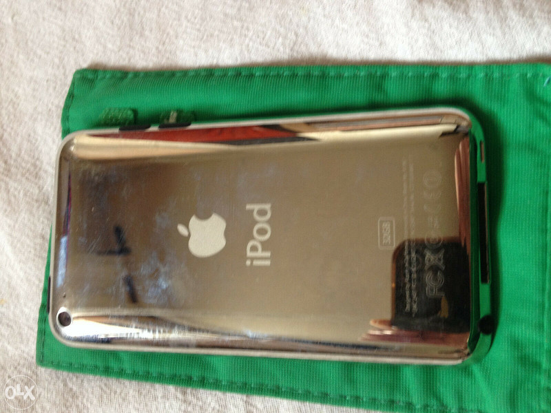 APPLE iPod TOUCH 4th GEN MODEL A1367 (32 GB) - Video iPod i mp3 playeri ...