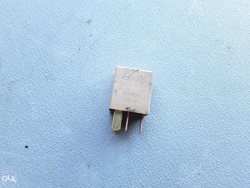 952202S000 RELEJ HYUNDAI SANTA FE 2001-2006 - Releji za automobile - OLX.ba