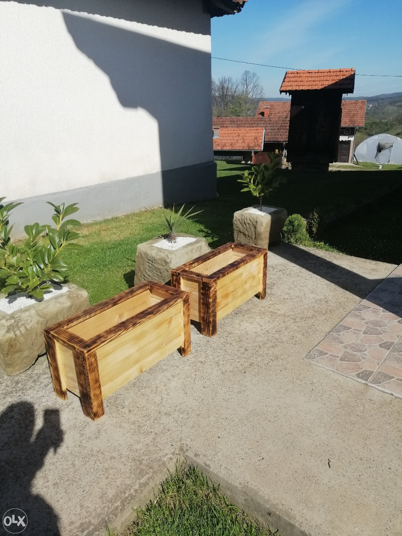 Zardinjere, kucice, razne stvari od drveta - Vazne i saksije - OLX.ba