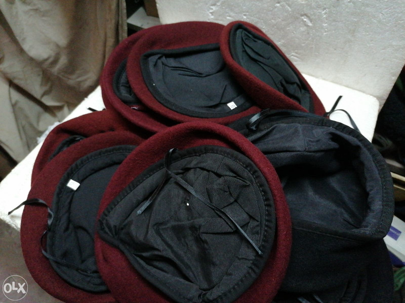 Beretke MD crvene i crne NOVO - Vojna oprema - OLX.ba