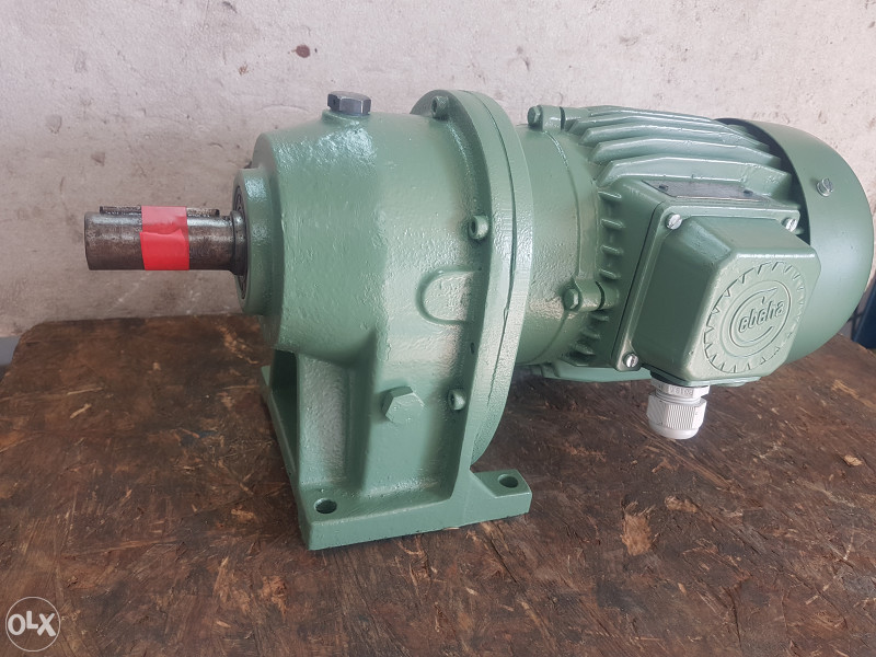 Elektro motor reduktor 0.55 kw 45 obrtaja - Elektromotori i agregati ...
