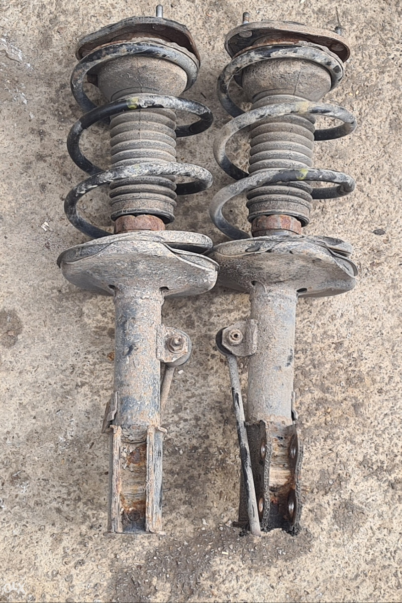 Prednje opruge toyota corolla opruga corola prednja - Vozila ...