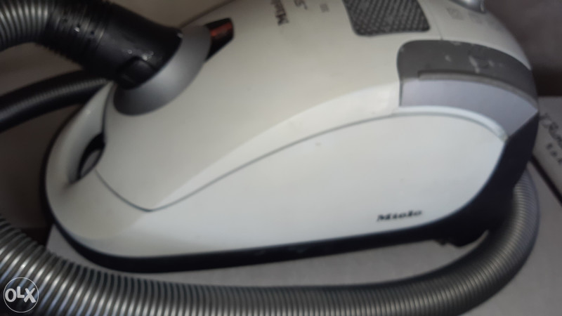 Usisivac MIELE S4120 Made in Germany - Usisivači - OLX.ba