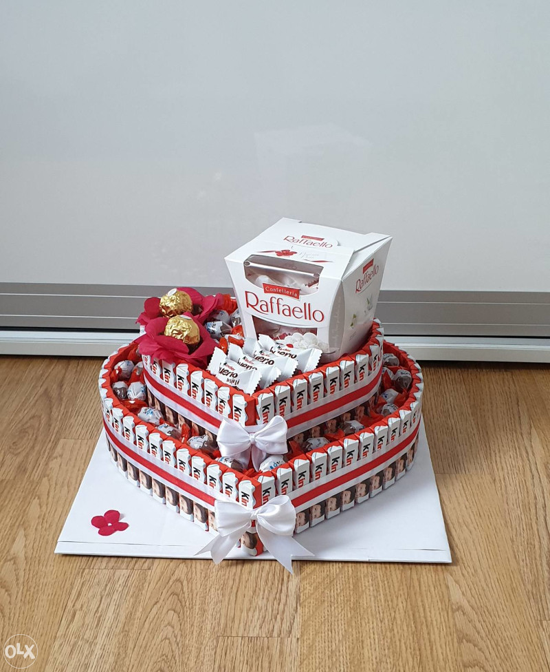 Torta/torte od slatkisa - Razni pokloni - OLX.ba