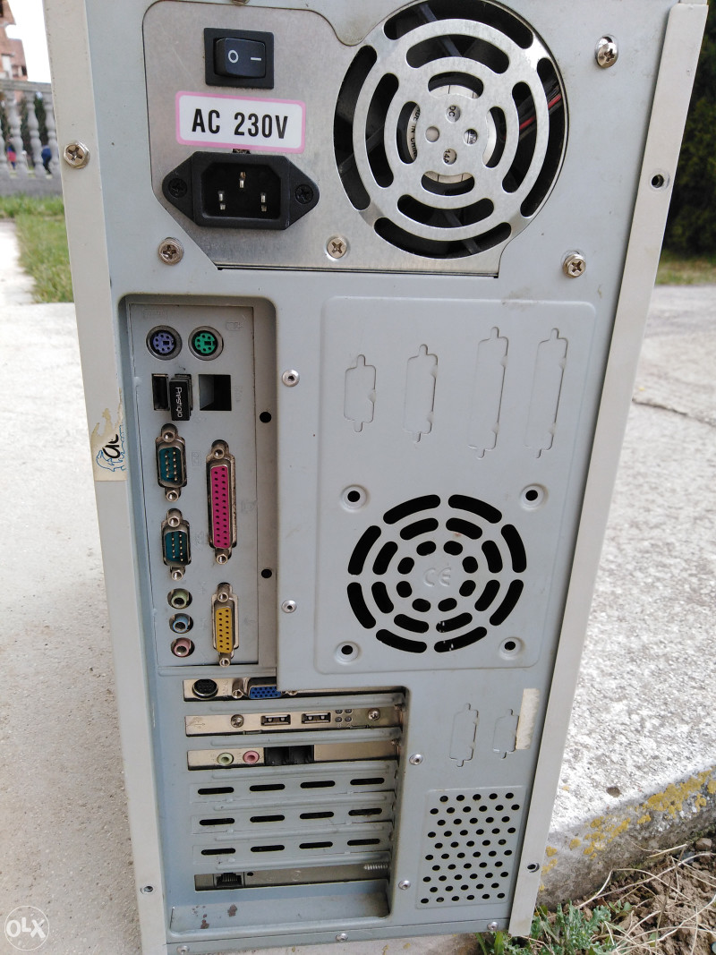 Dva Desktop Kuciste - Desktop Računari - OLX.ba