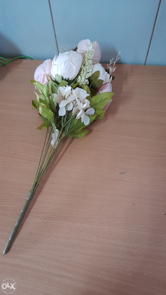 Umjetni rozi božur cvijeće buket dekoracija za vazu sto - Umjetno bilje i cvijeće - OLX.ba