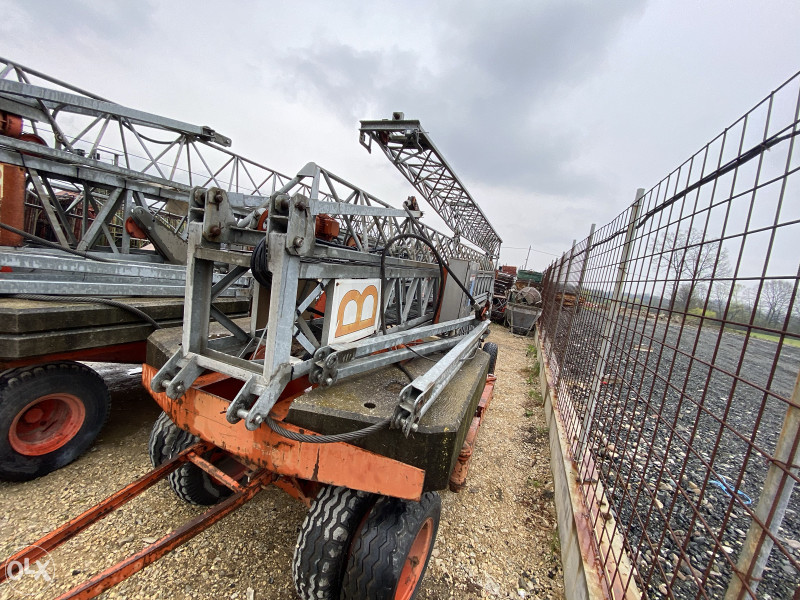 GRADJEVINSKI KRAN BENEDINI b28 - Kranovi i autodizalice - OLX.ba