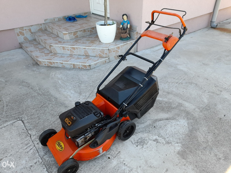 Kosacica kosilica Brigss-Stratton 6 konja samohotka - Kosilice i ...