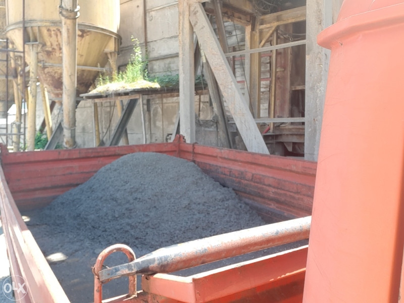 Humus,zemlja,gotov beton,pjesak,sljunak,tampon - Zemlja za cvijeće - OLX.ba