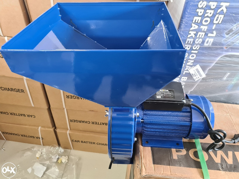 MLIN CEKICAR ROXON 3.8KW ZA ZITO JABUKE SECER - Mlinovi, Krunjači i ...