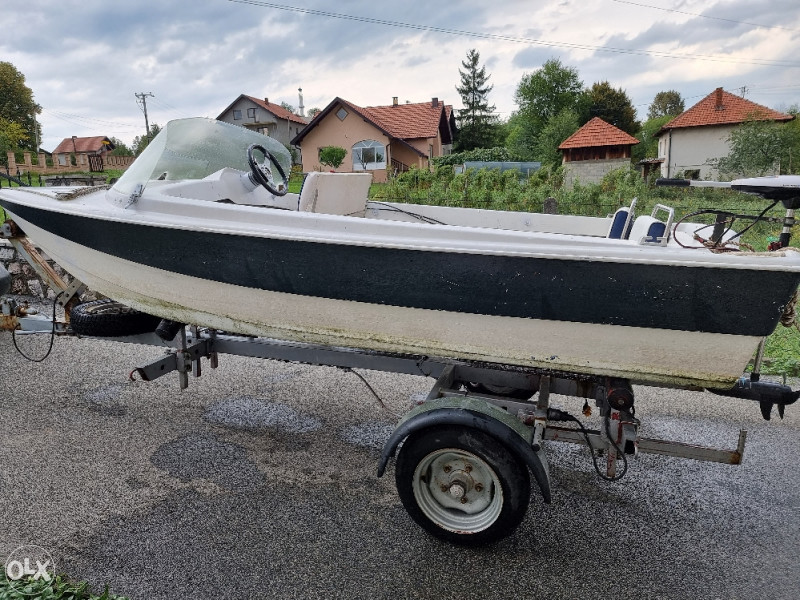 Plasticni camac sa elektricnim motorom i prikolica - Nautika - OLX.ba