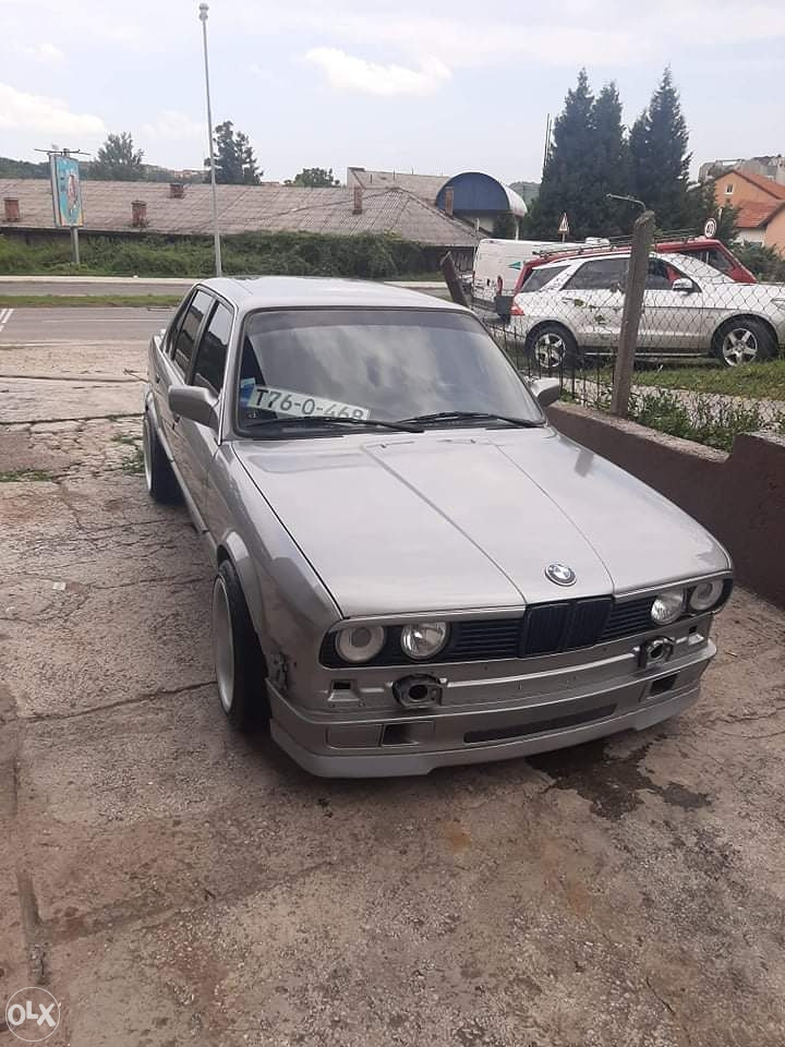 BMW e30 kockica 320i može zamjena - BMW automobili - Tuzla - OLX.ba