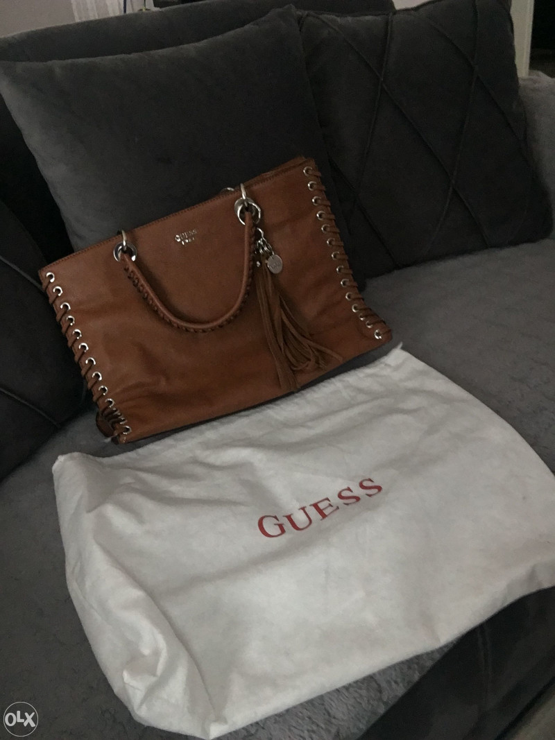 GUESS tasna orginal iz Amerike prava koza - Casual torbe - OLX.ba