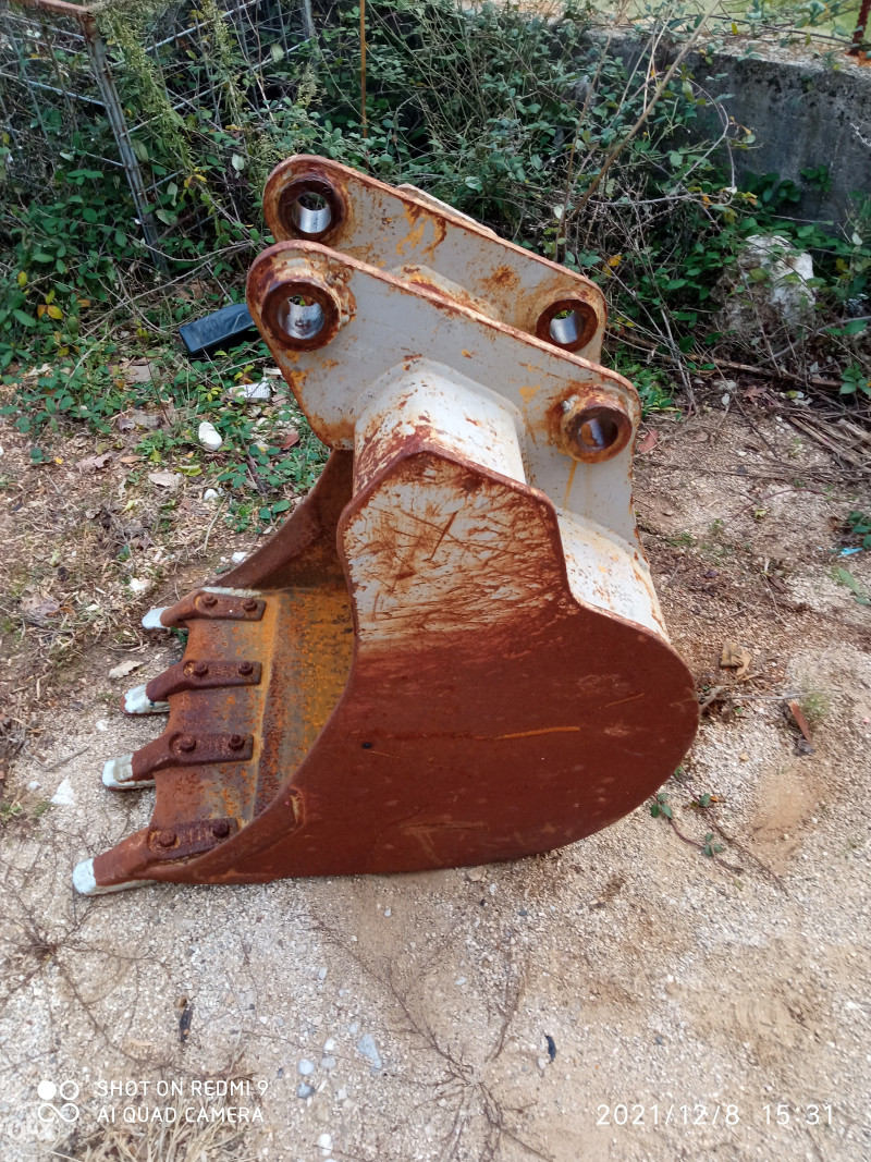 Kašika za bager kombinirku ICB - Radni priključci i oprema - OLX.ba