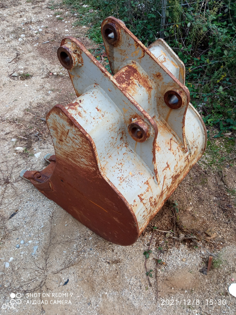 Kašika za bager kombinirku ICB - Radni priključci i oprema - OLX.ba