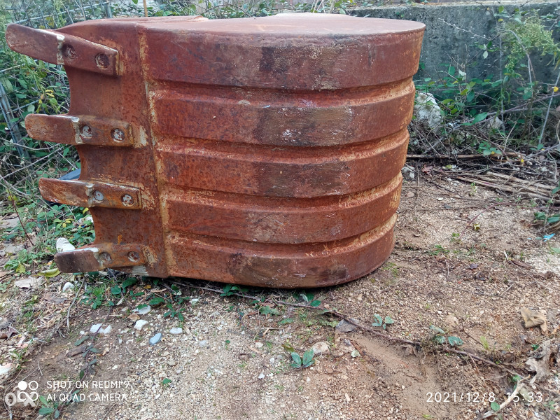 Kašika za bager kombinirku ICB - Radni priključci i oprema - OLX.ba