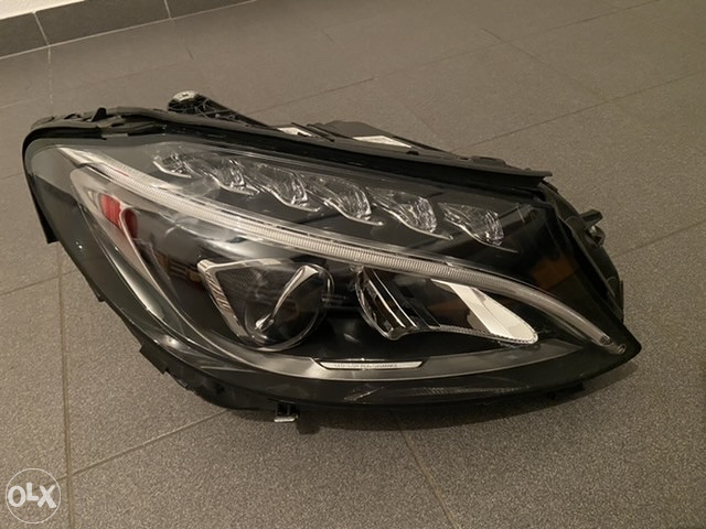 Mercedes C klasa W205 Far desni Led A2059067403 - Farovi i Štopke - OLX.ba