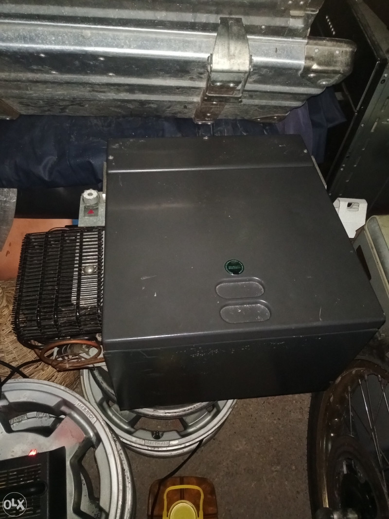 Frizider 12V i 24V kamion , scania, kamp, kampiranje - Kamperi - OLX.ba