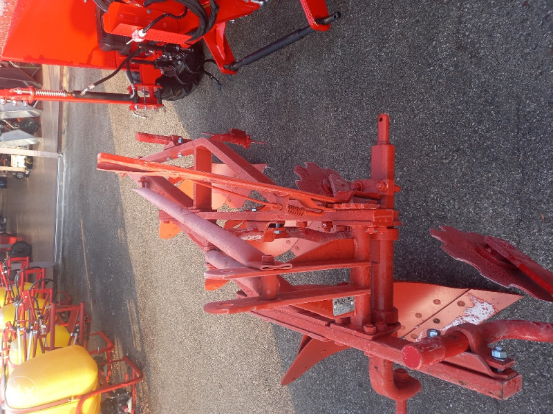 Plug IMT 3 brazde 12 " cola makedonija - Plugovi - OLX.ba