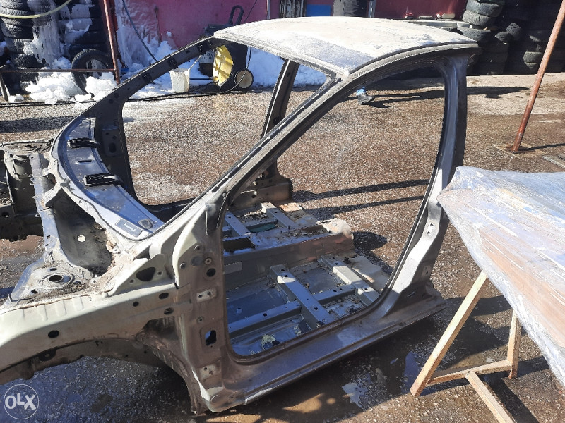 Lim prednji lijevi štok vrata RENO CLIO 3 KLIO 2012 - Limarija - OLX.ba