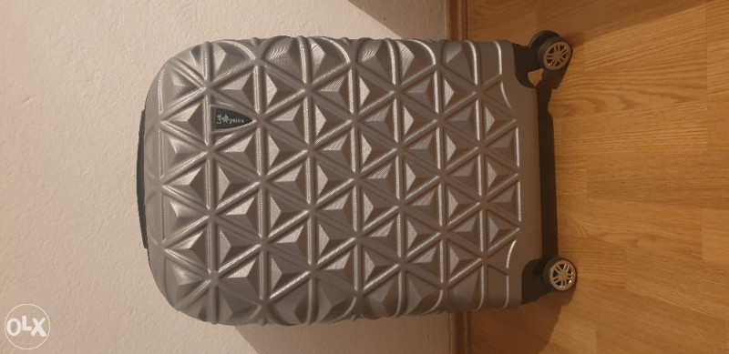 Putnicki kofer - Putne torbe i koferi - OLX.ba