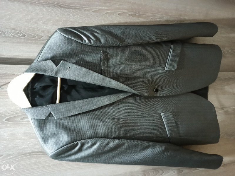 Musko odijelo velicina 48 - Odjela i uniforme za muškarce - OLX.ba