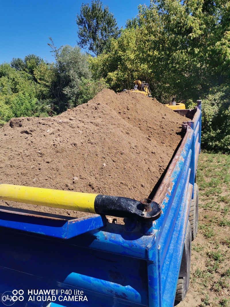 Zemlja humus za Vrtove, travnjake, bašte - Zemlja za cvijeće - OLX.ba