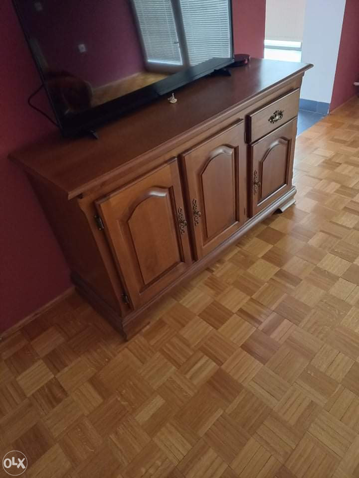Komoda - trokrilna, puno drvo - Komode - OLX.ba