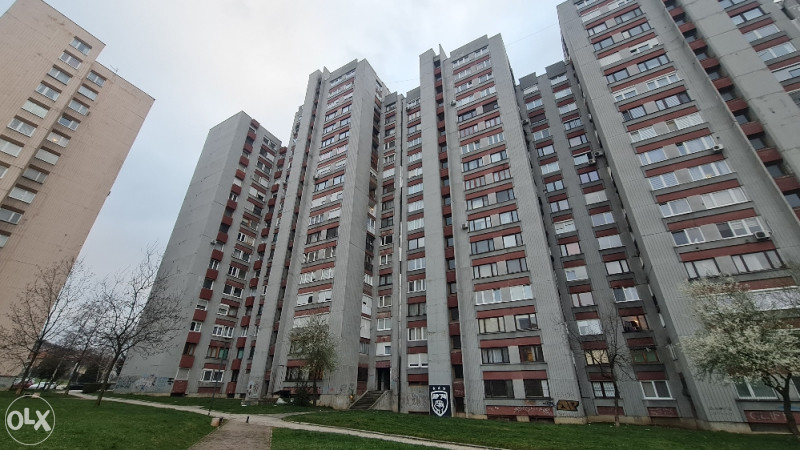 Trosoban Stan Sarajevo naselje Alipašino "C" faza - Stanovi - OLX.ba