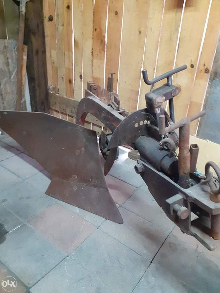 Plug za traktor - Plugovi - OLX.ba