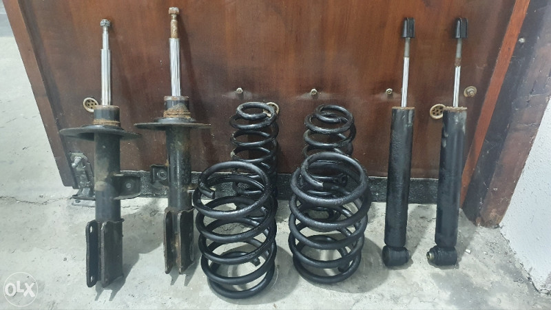 PREDNJI I ZADNJI AMORTIZER OPRUGA BMW X5 E53 - Amortizeri i opruge - OLX.ba