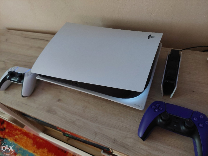 PlayStation 5 disk verzija - Konzole - OLX.ba