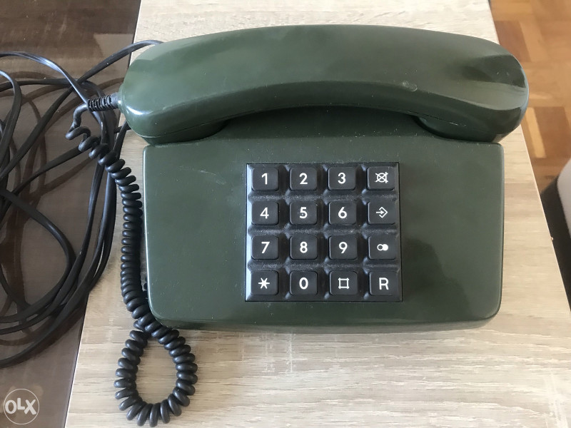 Stariji telefon BP iz 1989 g. sa 3-4 m kabla - Uređaji i aparati - OLX.ba