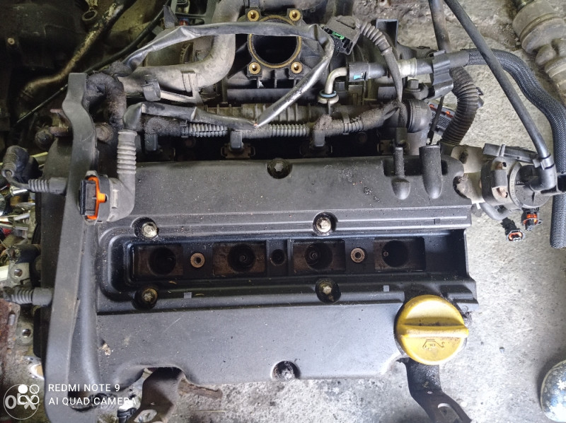 Deklo motora poklopac 1.2 korsa c agila a - Dekla motora - OLX.ba