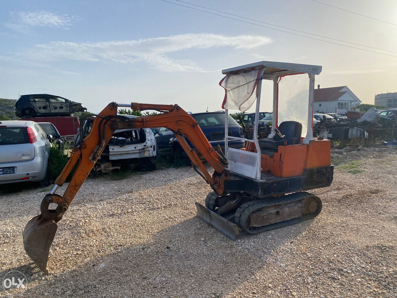 Mini Bager Takeuchi - Biznis i Industrija - Bageri - Stolac - OLX.ba