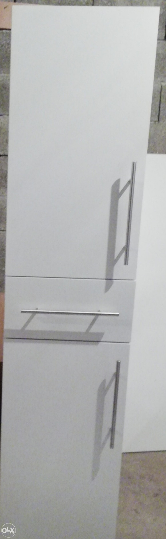 Ormaric za kupatilo , samostojeci ormar - Setovi i asesoari za kupatilo - OLX.ba