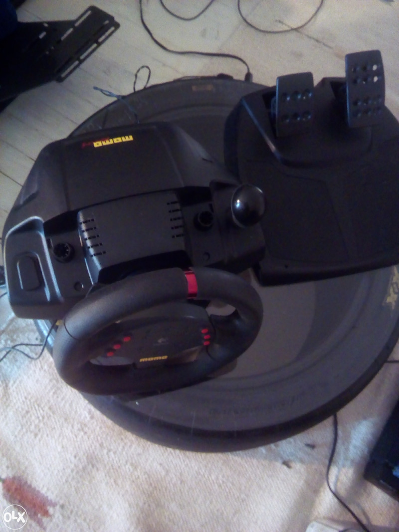 Volan Logitech MOMO Driving Force - Volani za PC i konzole - OLX.ba