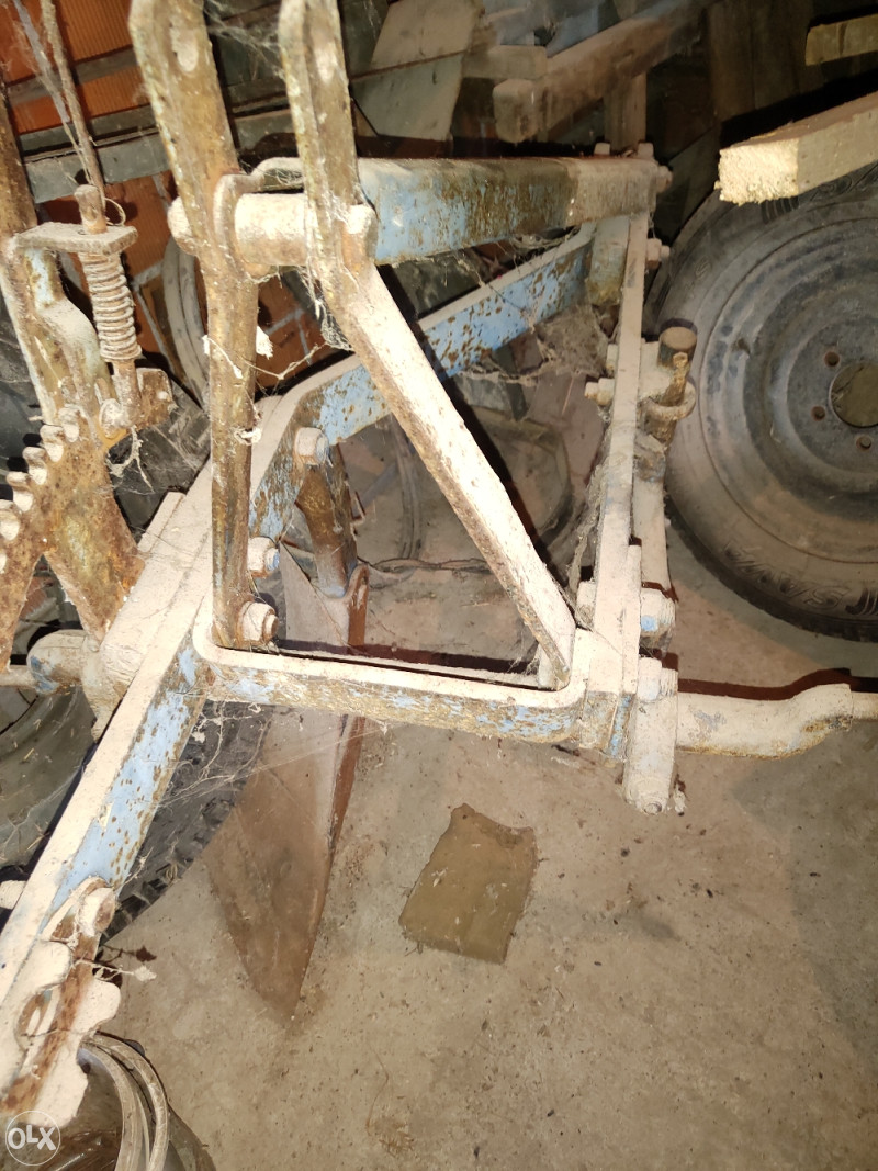 Plug za traktor - Plugovi - OLX.ba
