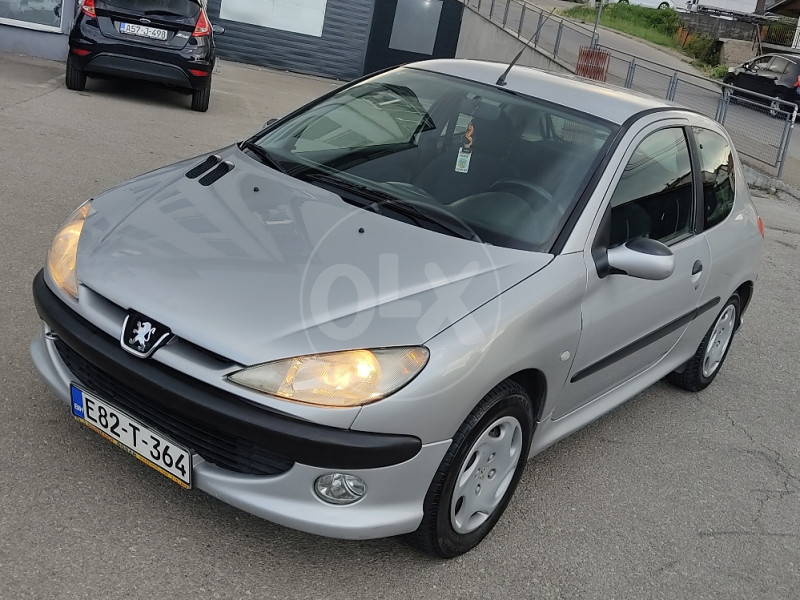 PEUGEOT 206 1.4 benzin *KLIMA* reg. do 03/23. *ODLICAN* - Automobili ...