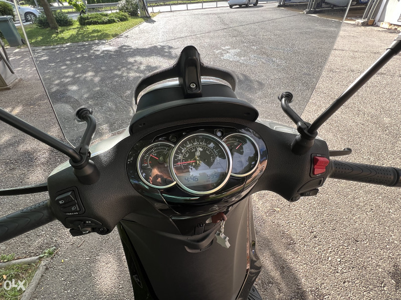 BEVERLY 300 2016 FULL LED *TEK REG*NOVE GUME* - Motocikli - OLX.ba