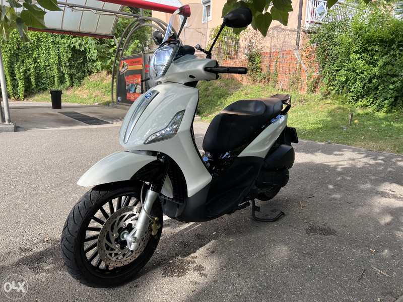 BEVERLY 300 2016 FULL LED *TEK REG*NOVE GUME* - Motocikli - OLX.ba