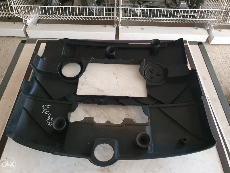 Ukrasni poklopac motora Golf 5 6 1.6 benzin AA 152 - Poklopci/Zaštite ...